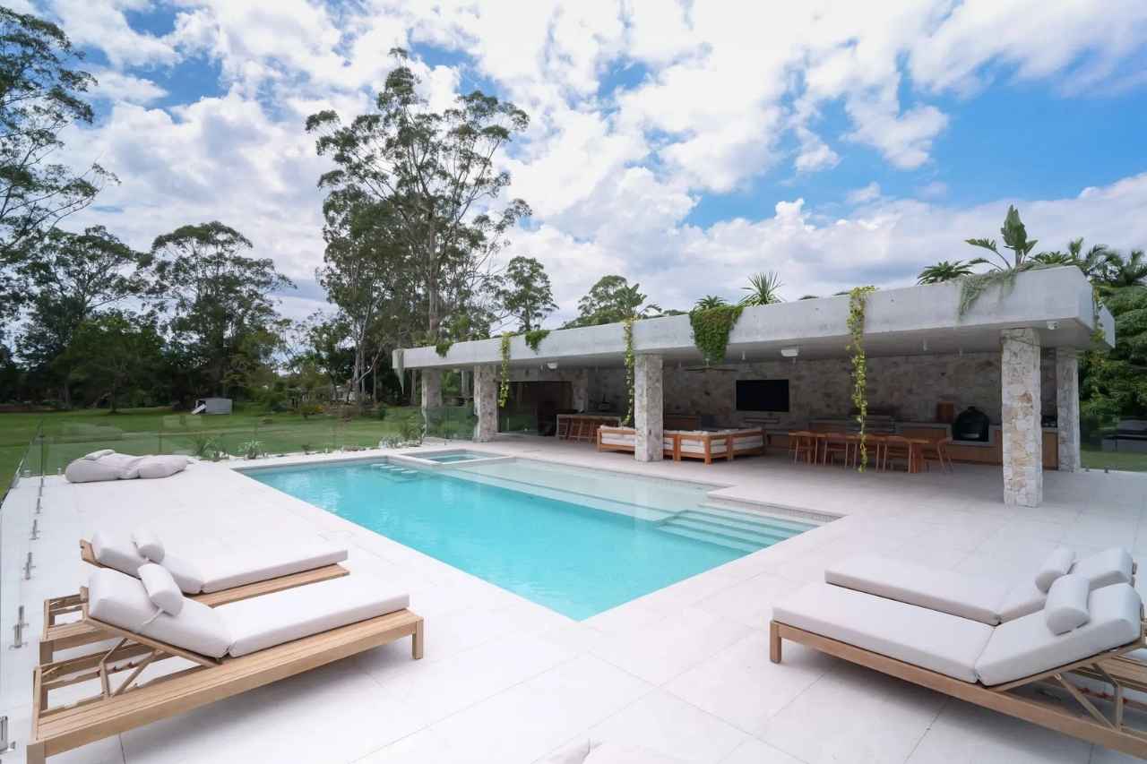 Custom Concrete Swimming Pools Gold Coast | Expert Guide